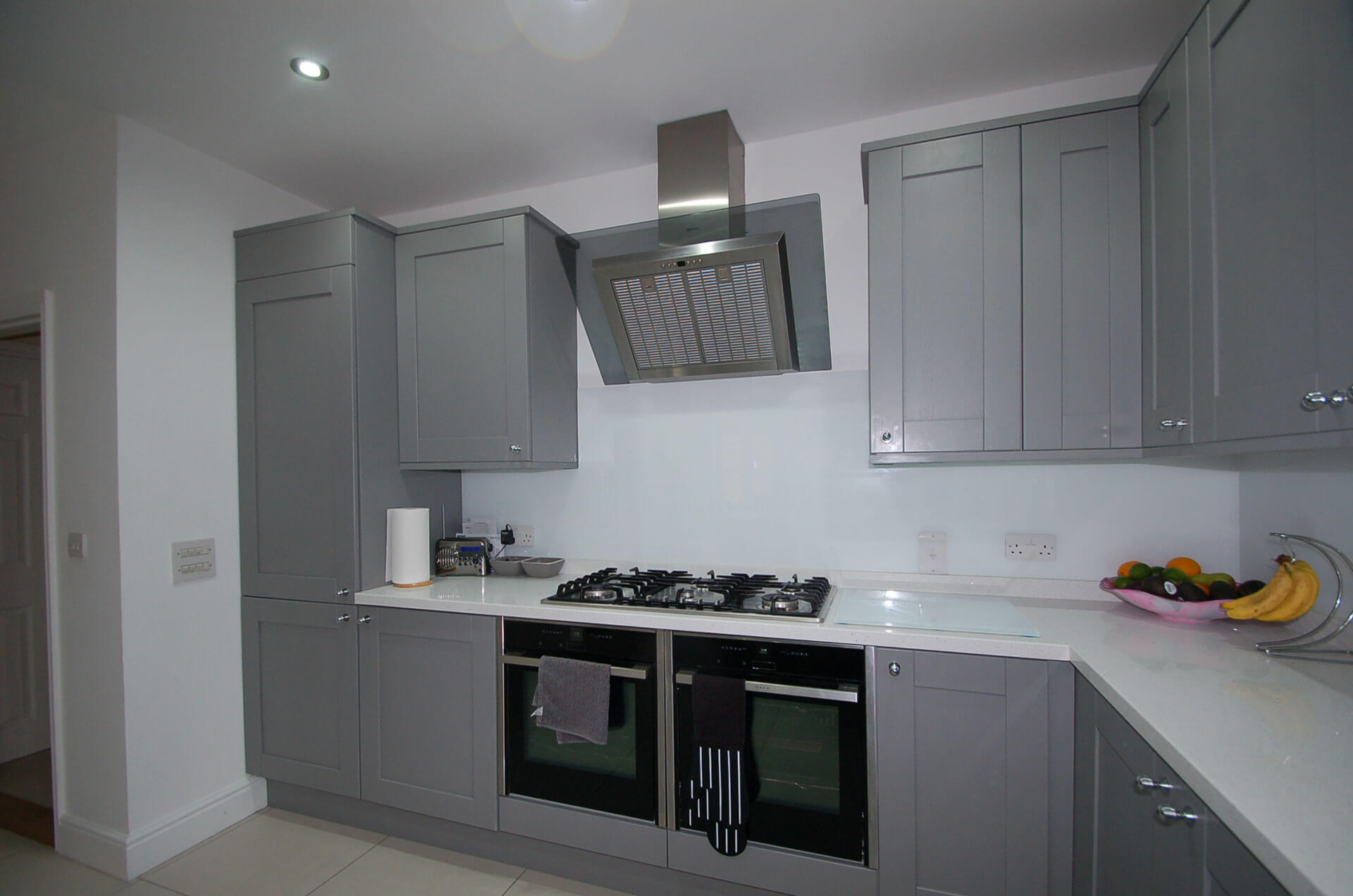 Painted-shaker-with-two-ovens - MBK Design Studio